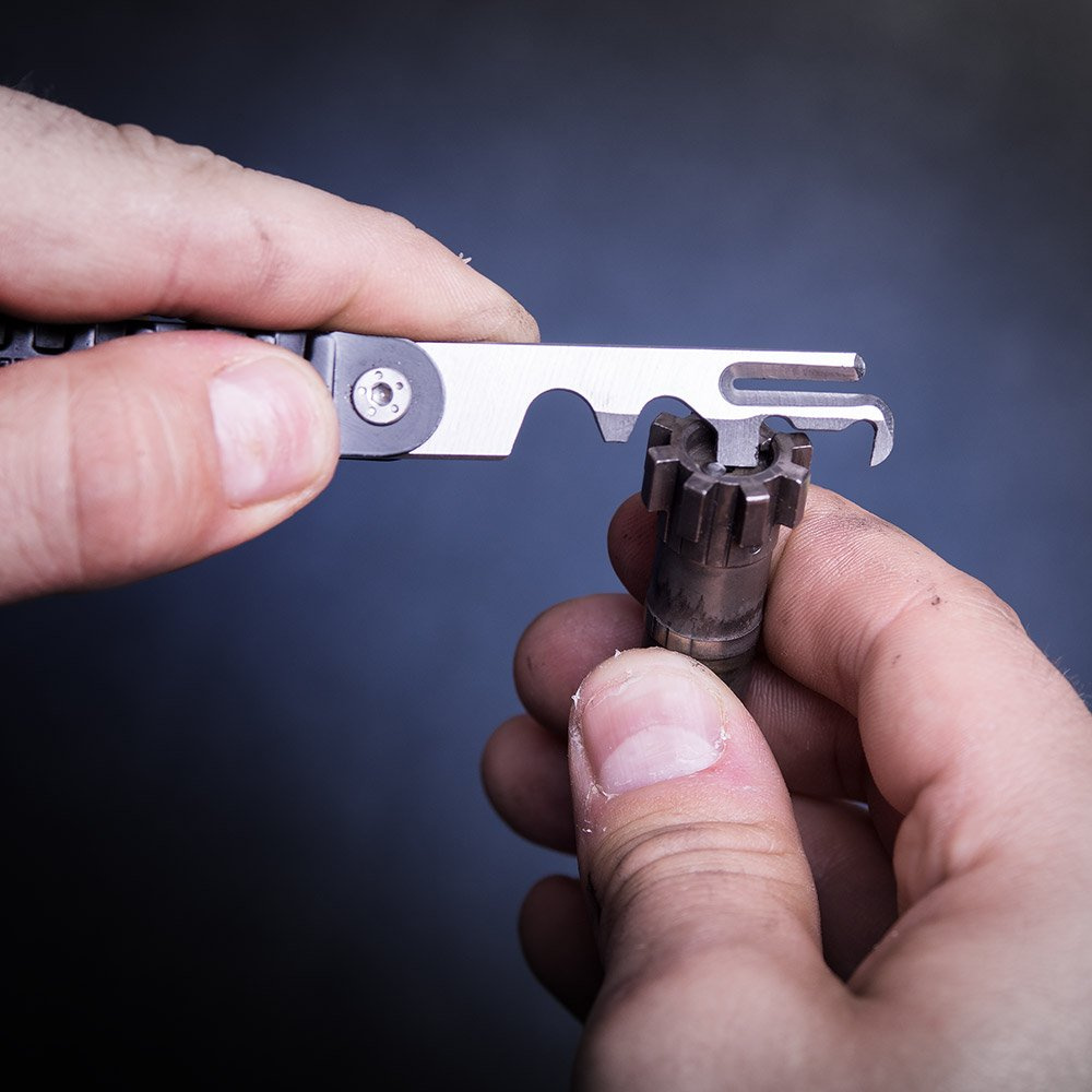 Real Avid - Skrobak do czyszczenia broni AR-15 Scraper™ - AVAR15S ...